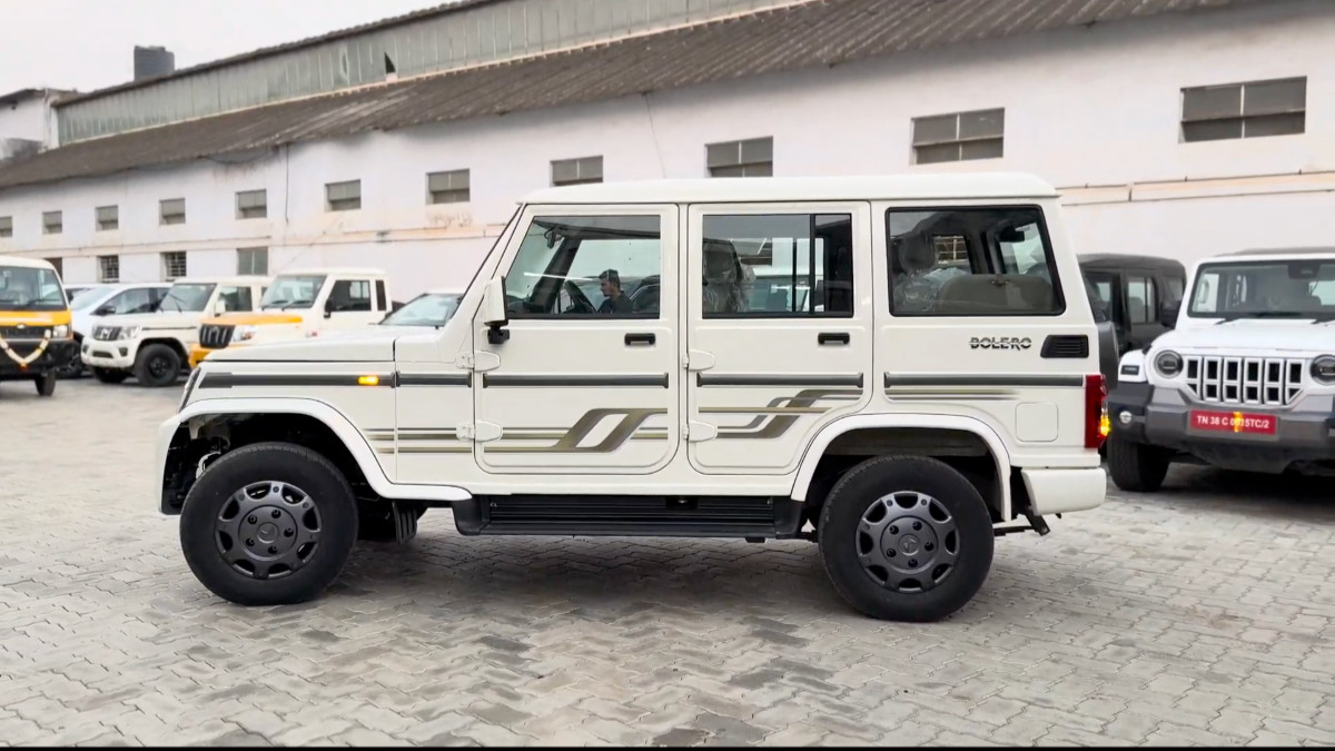 2025 Mahindra Bolero B6 Variant Explained In 5 Images | CarDekho.com