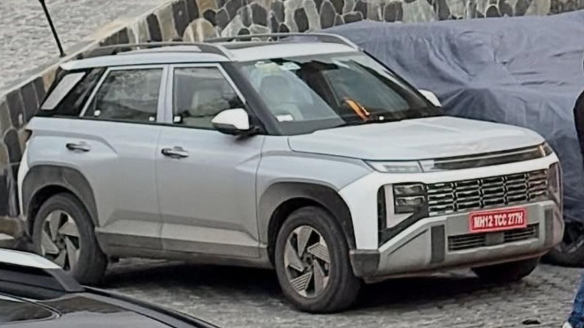 2025 Hyundai Venue Can Get These 9 Features From The Kia Syros: Dual 12 ...