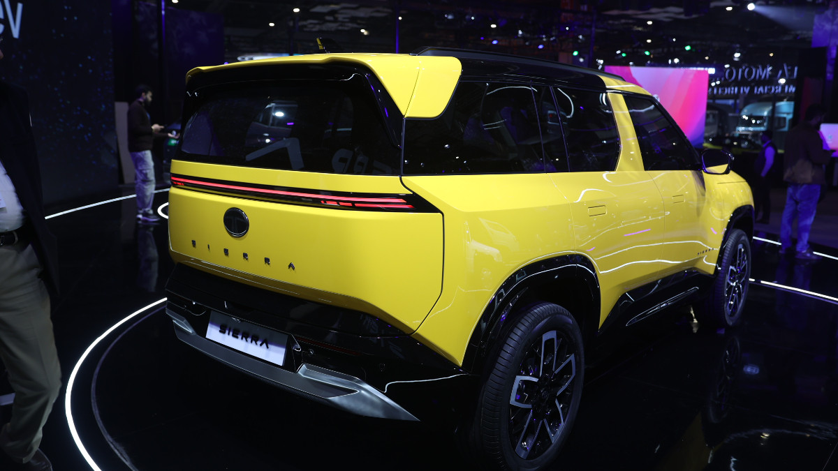 2025 Tata Sierra ICE Officially TEASED Ahead Of November 25 Launch ...