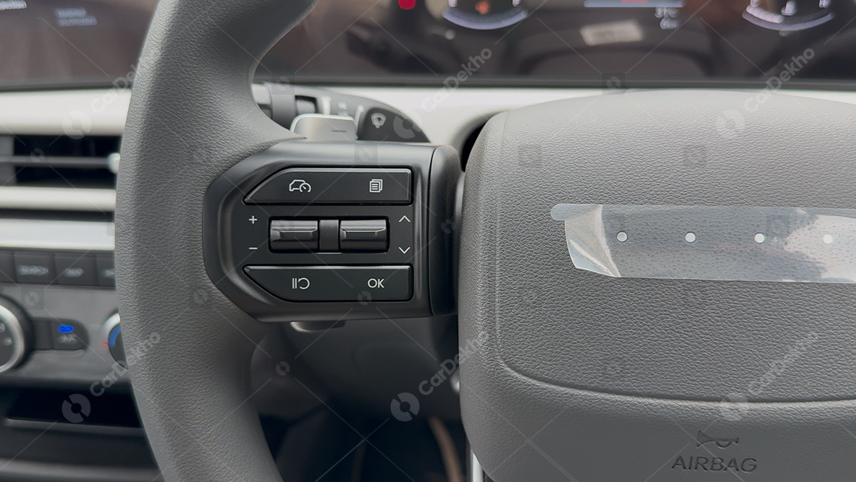 2025 Hyundai Venue Mid-spec HX 5 Variant Exterior And Interior Detailed ...