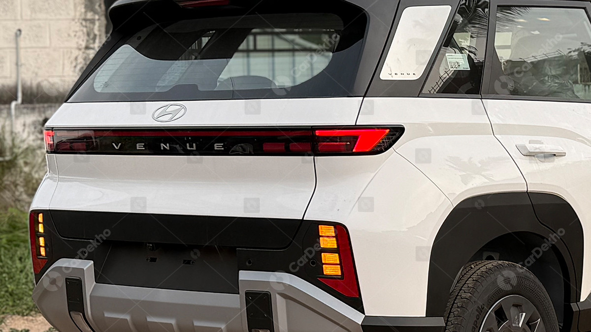 2025 Hyundai Venue One-above-base HX 4 Variant Exterior And Interior ...