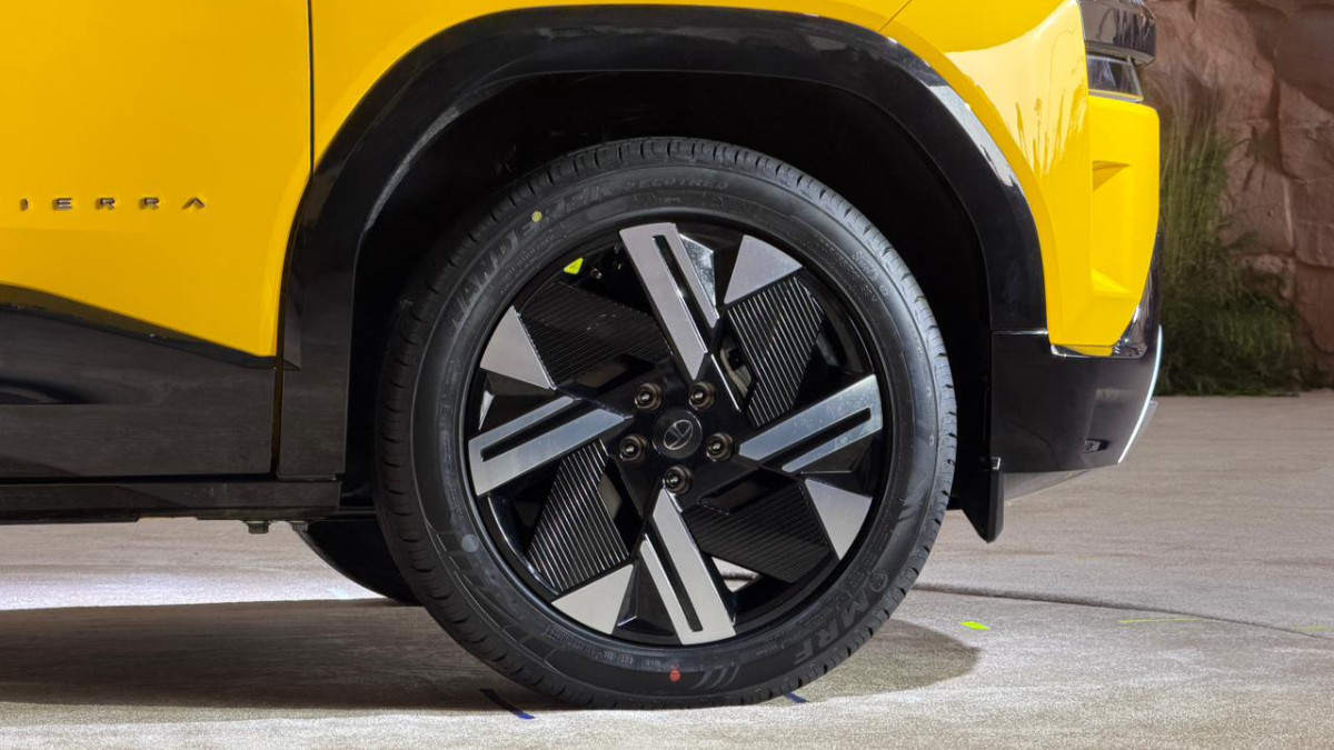 2025 Tata Sierra Complete Exterior And Interior Design Explained In 19 ...