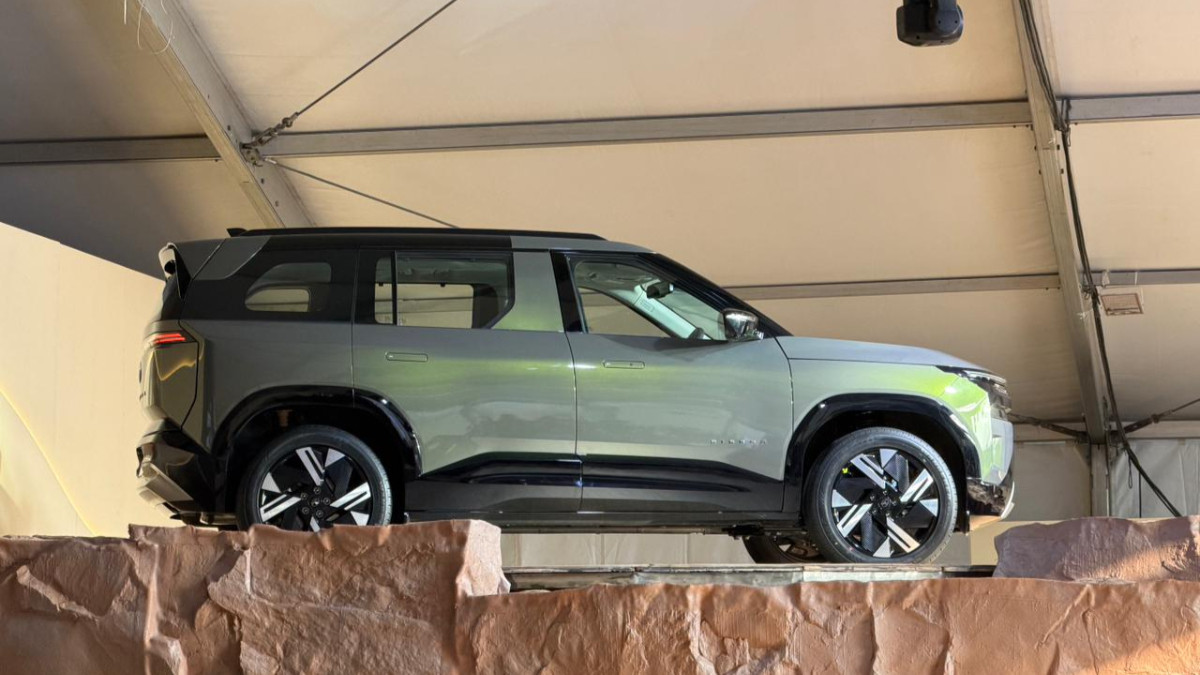 2025 Tata Sierra Exterior Colour Options Explained In Images: Andaman ...