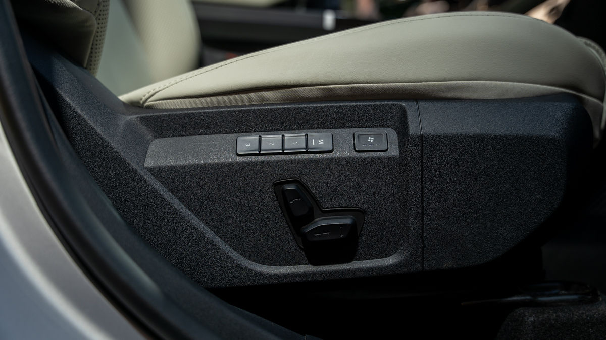 Tata Sierra Top Variant Accomplished And Accomplished Plus Variants ...