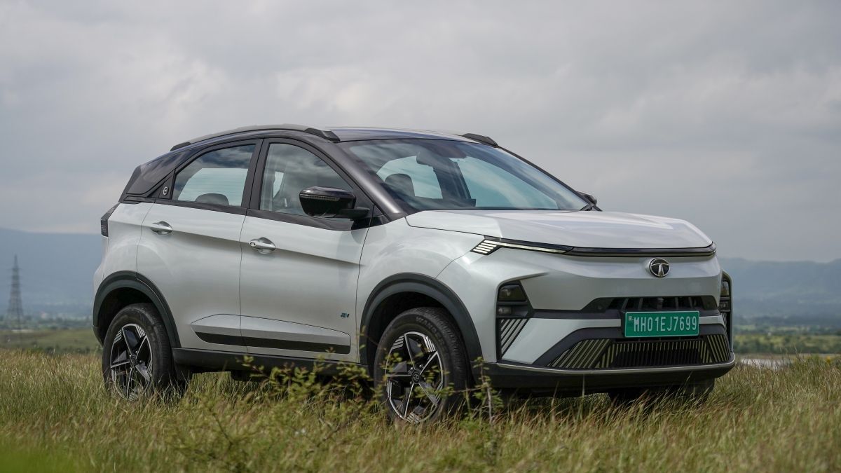 6 Best Electric Cars Under Rs 15 Lakh: Tata Nexon EV, MG Windsor EV ...