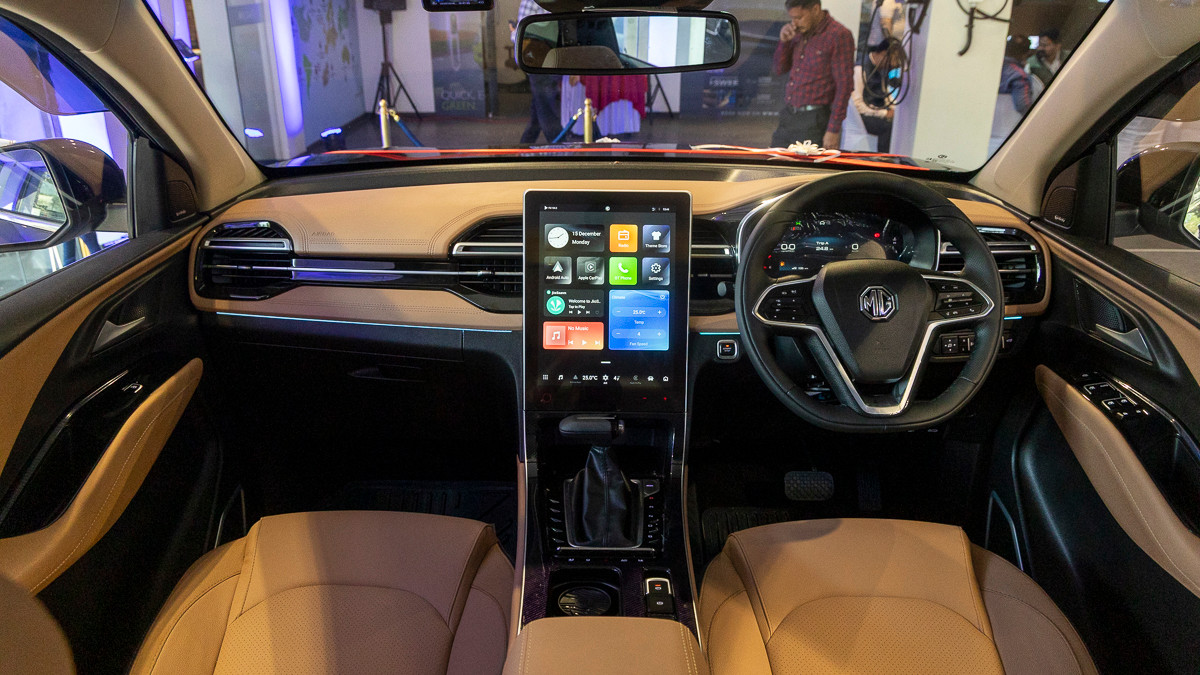 2025 MG Hector Old vs New: Exterior, Interior, Features, Safety ...