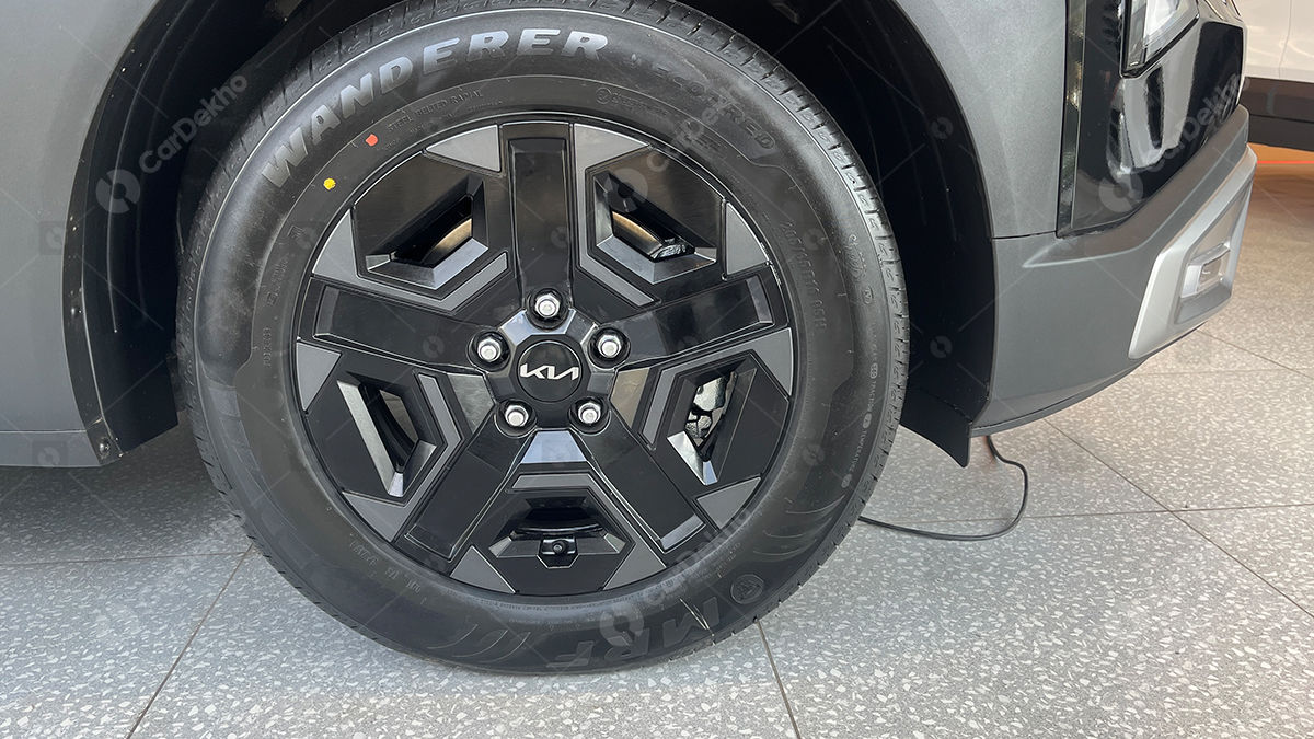 2026 Kia Seltos HTX Variant Explained In 15 images: Exterior, Interior ...