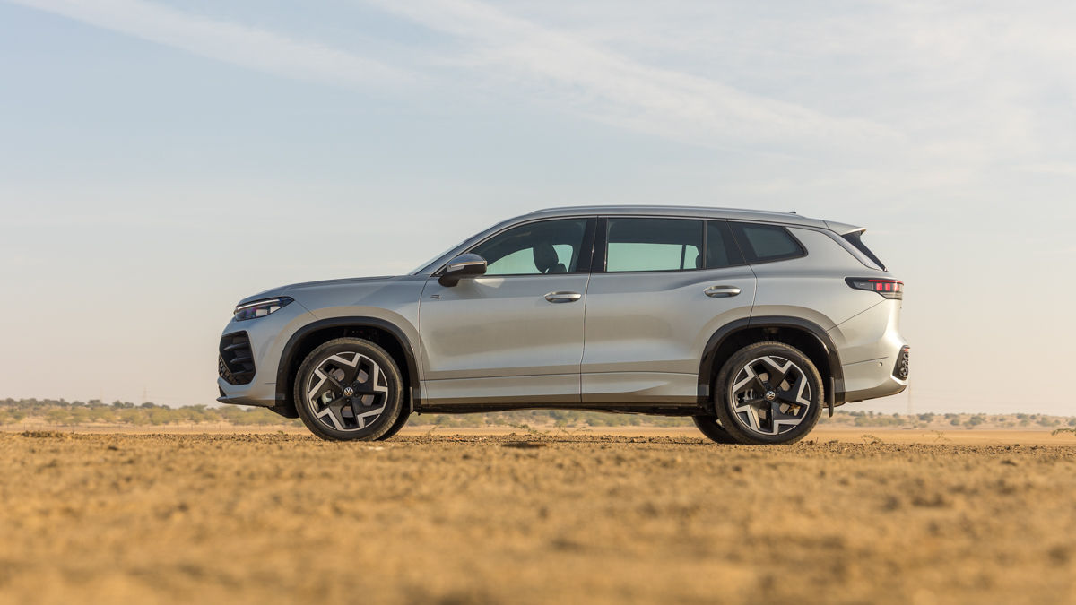 The Volkswagen Tayron R Line is set to enter the same full-size SUV ...