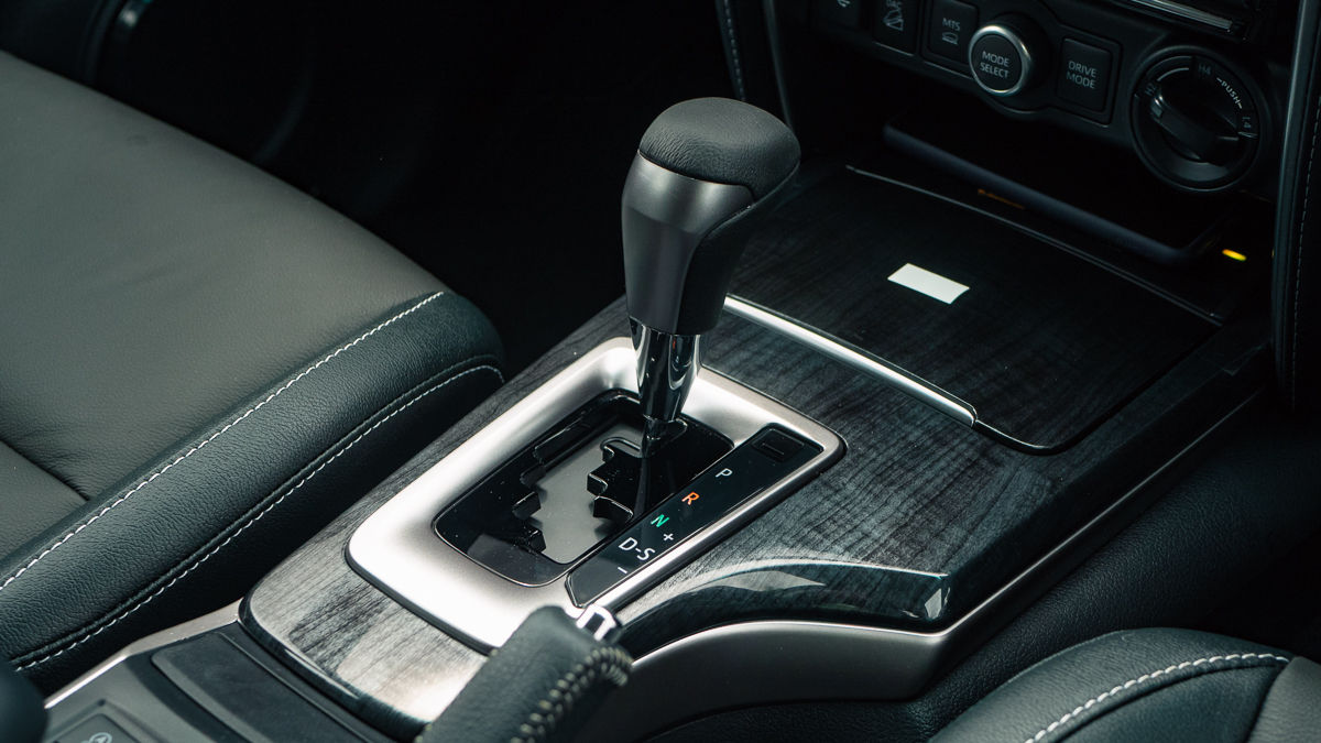 The Volkswagen Tayron R Line is set to enter the same full-size SUV ...
