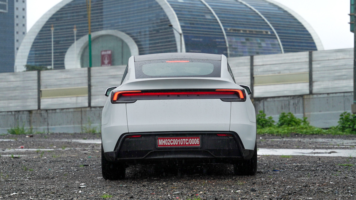 Tesla Model Y Premium RWD Long Range Variant Explained: Exterior ...