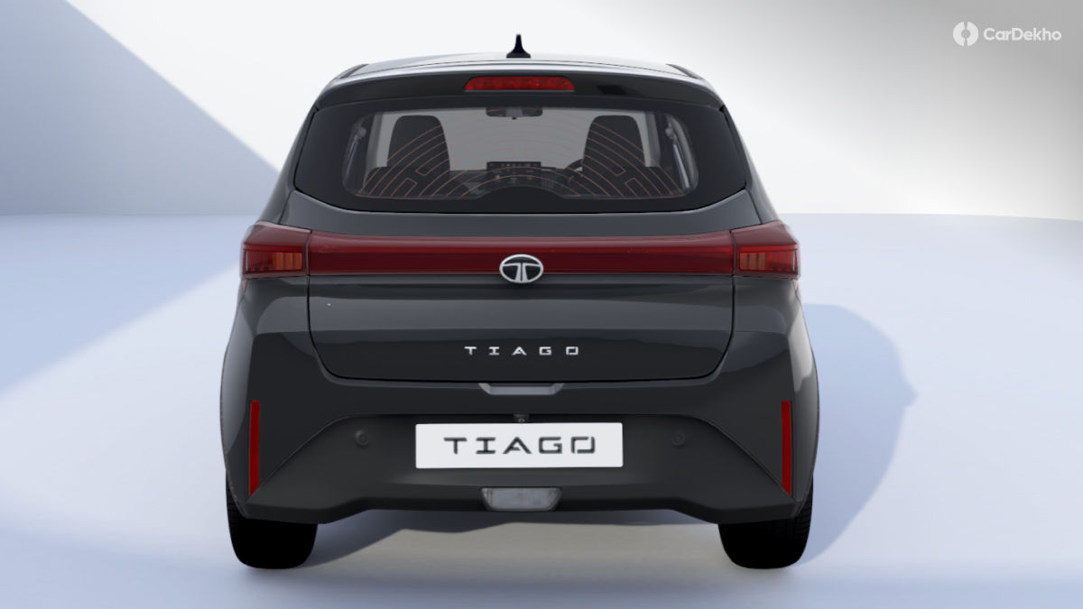 2026 Tata Tiago Facelift Pure Plus A Vs Creative Variants Compared ...