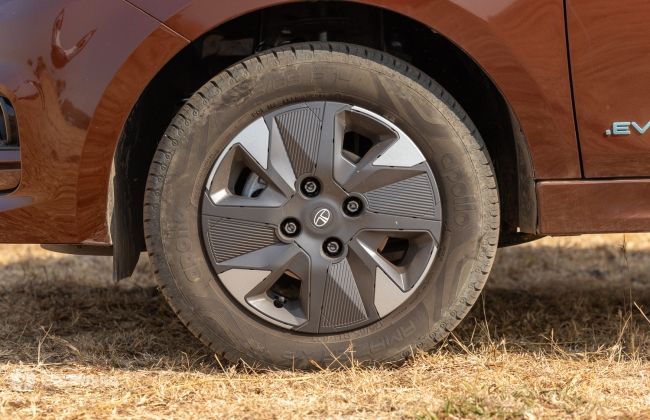 Tata Tiago EV Price - Features, Images, Colours & Reviews
