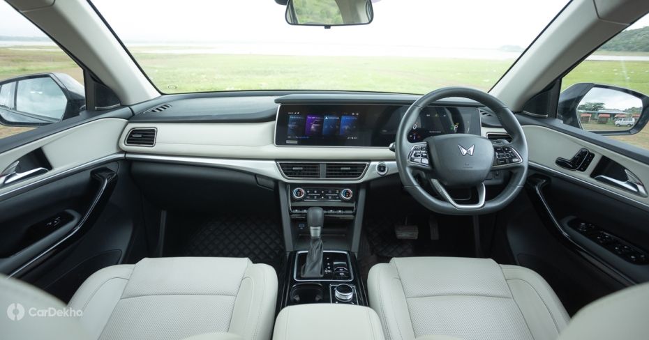 Mahindra XUV700 Price - 7 seater SUV, Images, Colors & Reviews