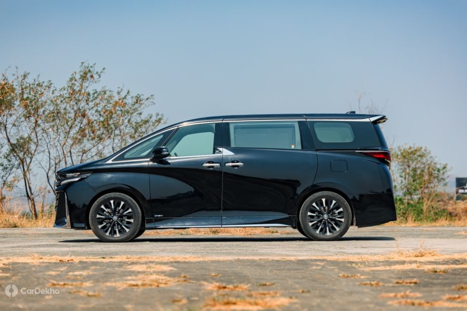 Toyota Vellfire Price - Features, Images, Colours & Reviews