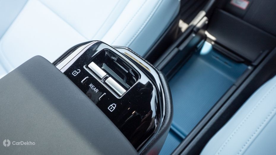 Volvo EX30 Price - Features, Images, Colours & Reviews