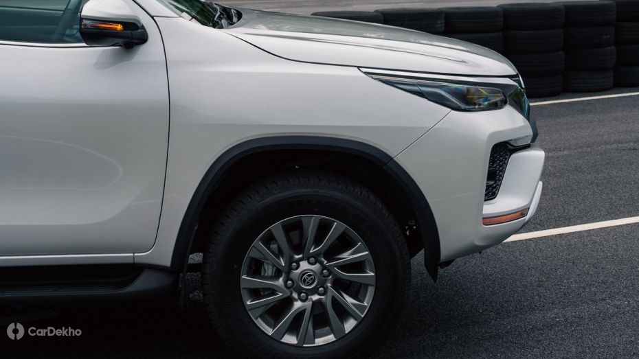 Toyota Fortuner Price - Images, Colours & Reviews