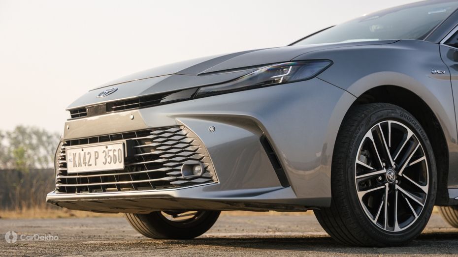 Toyota Camry Price - Features, Images, Colours & Reviews