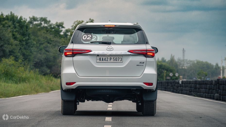 Toyota Fortuner Price - Images, Colours & Reviews