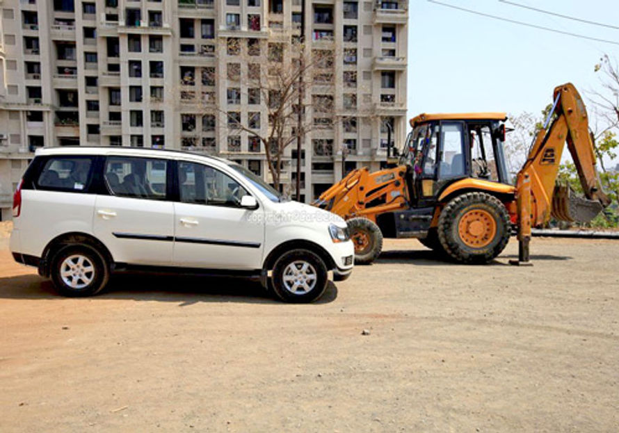 Mahindra Xylo Images - Xylo Car Images, Interior & Exterior Photos