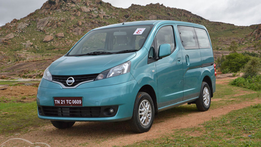 Nissan Evalia Images - Evalia Interior & Exterior Photos & Gallery